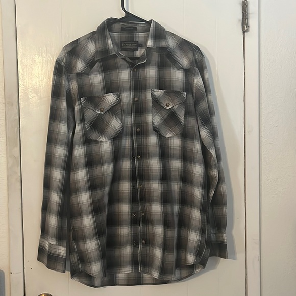 Pendleton | Shirts | Pendleton Medium Shirt | Poshmark